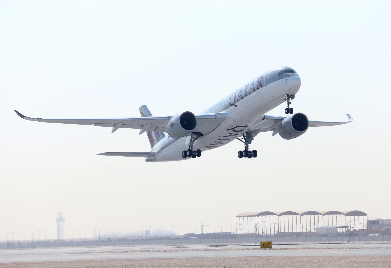 Qatar Airways hits 100 aircraft milestone fitted with Inmarsat's GX ...