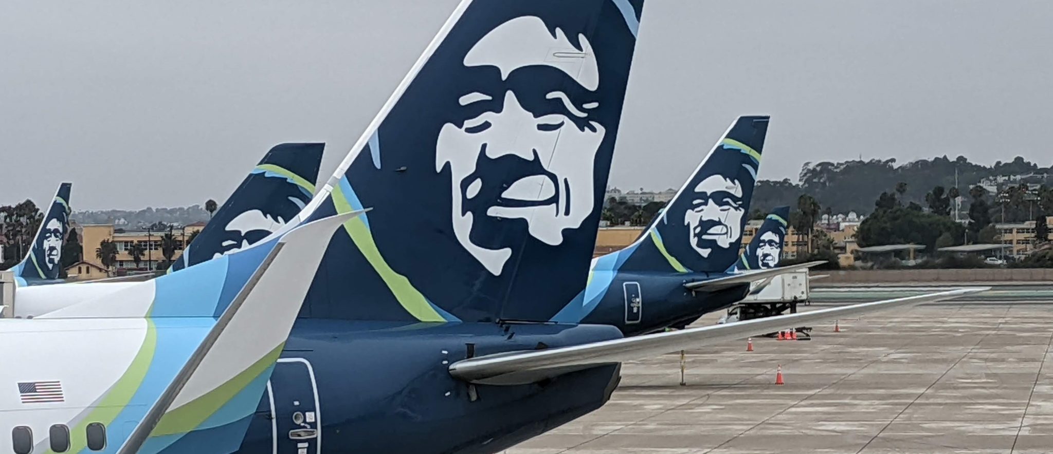 Peek inside Alaska Airlines' first 737-800 retrofit | PaxEx.Aero