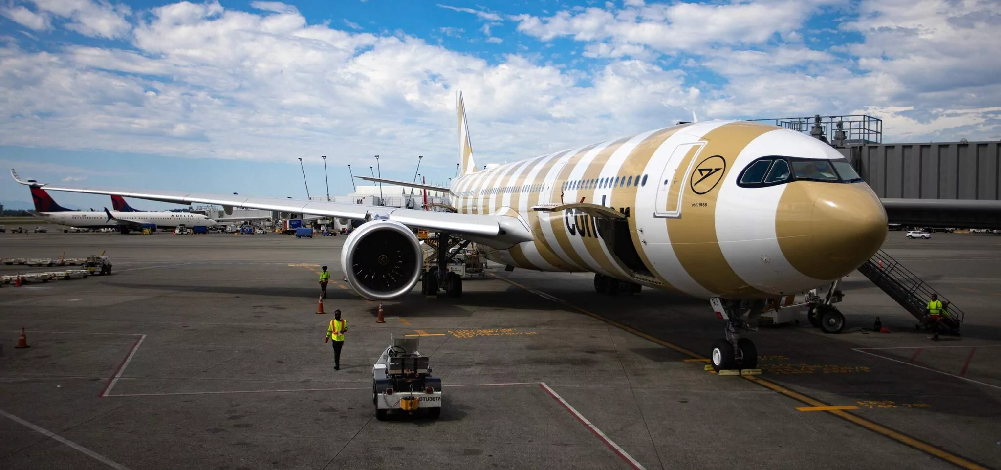 In flight: Condor's A330neo business class shines | PaxEx.Aero