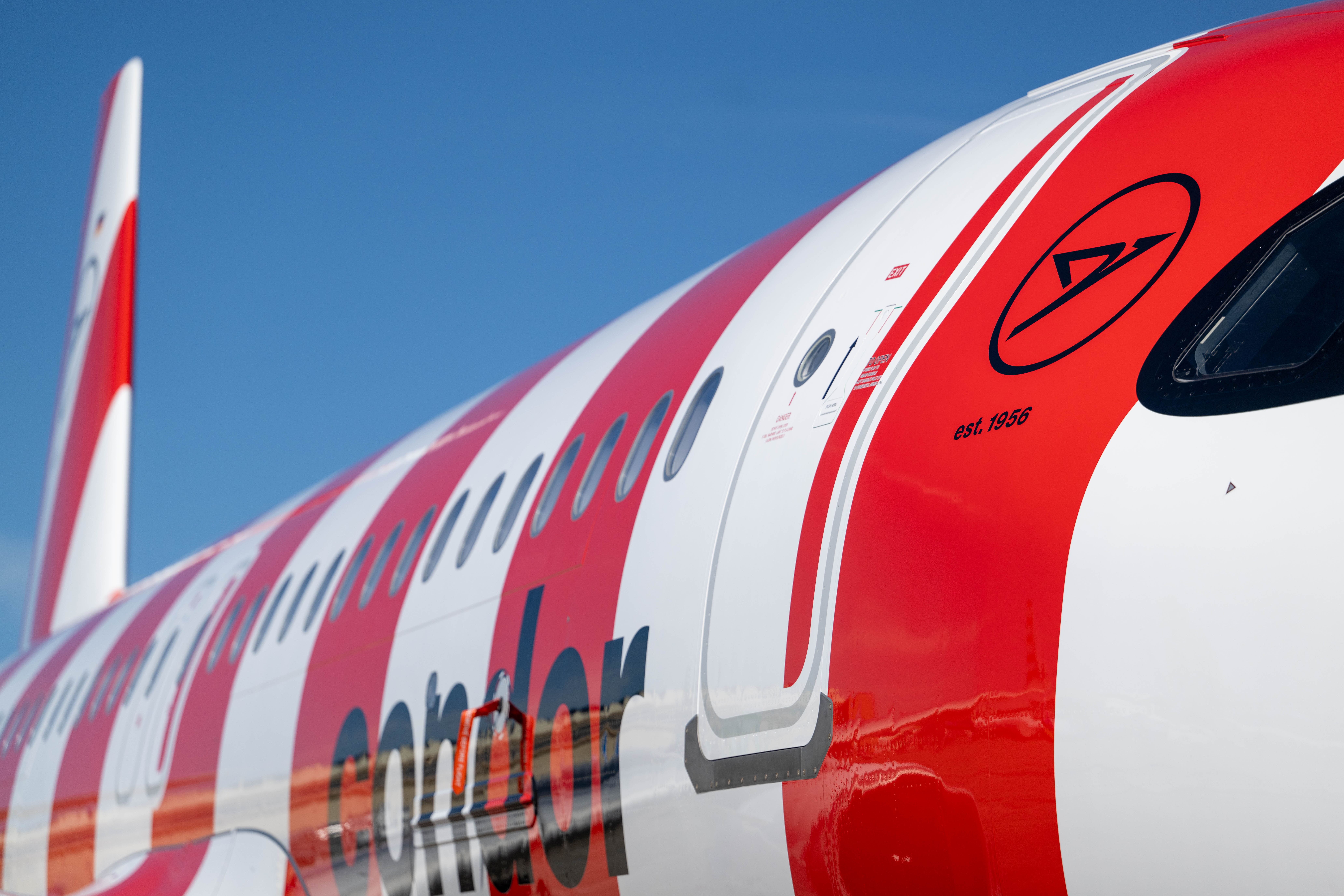 Condor taps Intelsat for inflight internet | PaxEx.Aero