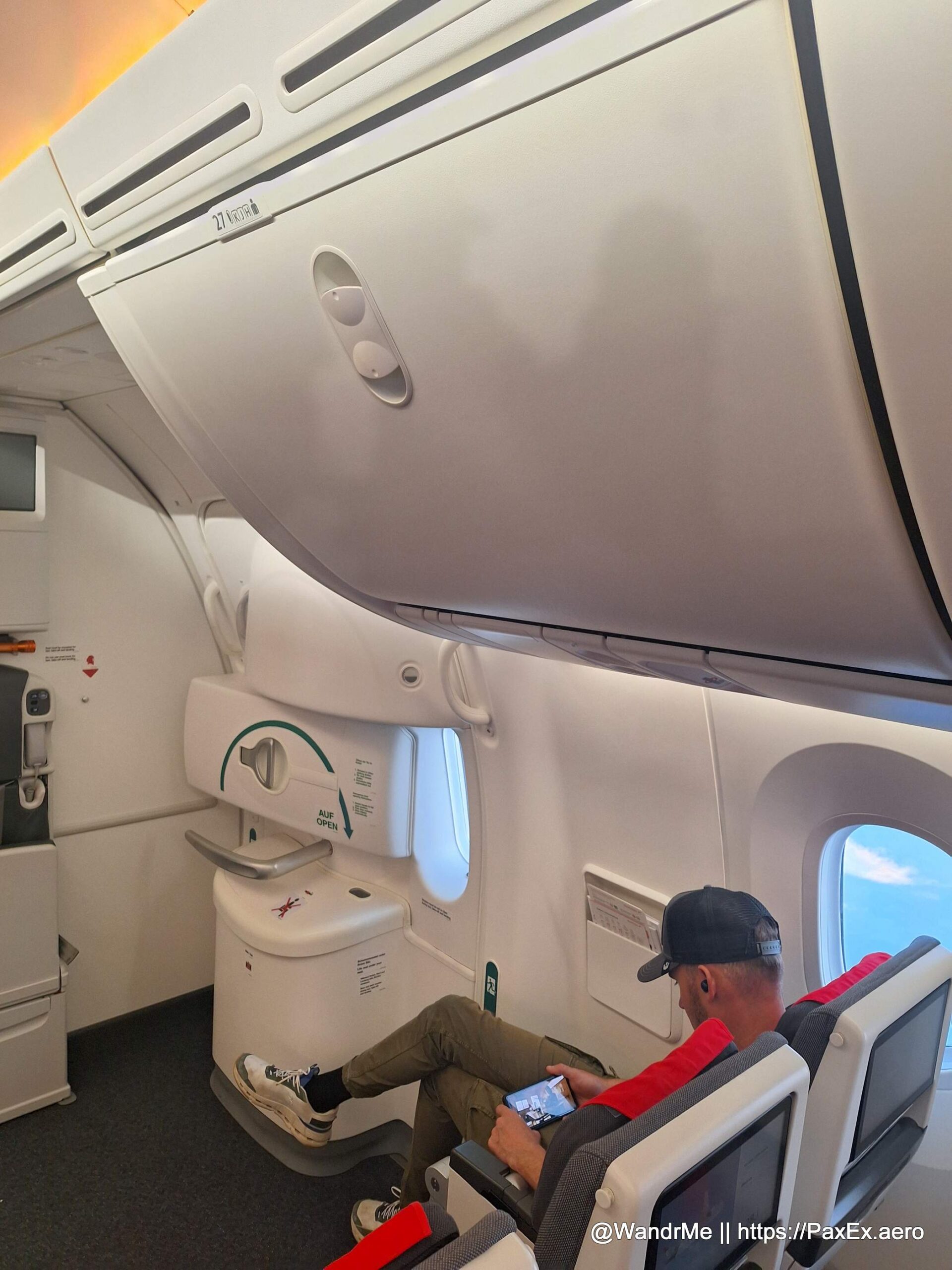 In flight: On board Austrian's first 787 | PaxEx.Aero