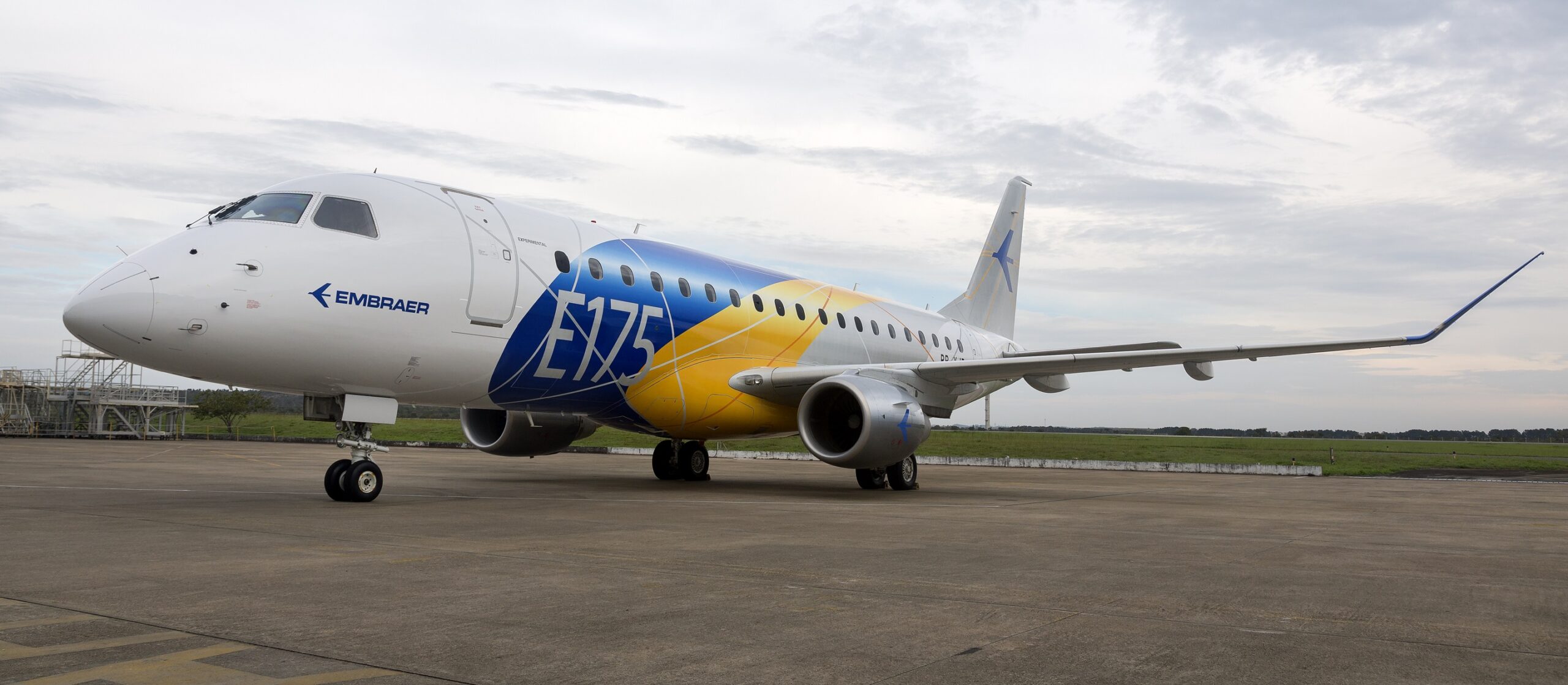 Embraer plans satellite connectivity for E175s | PaxEx.Aero