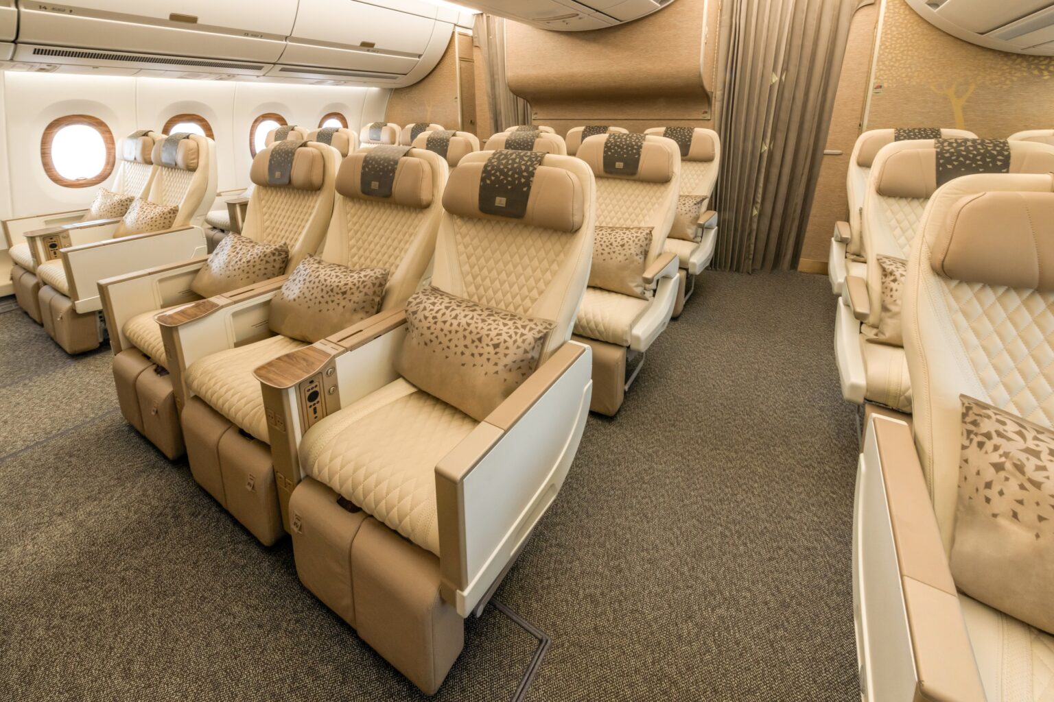Emirates Adds A350-900 "ULR" for Long-Haul Service | PaxEx.Aero