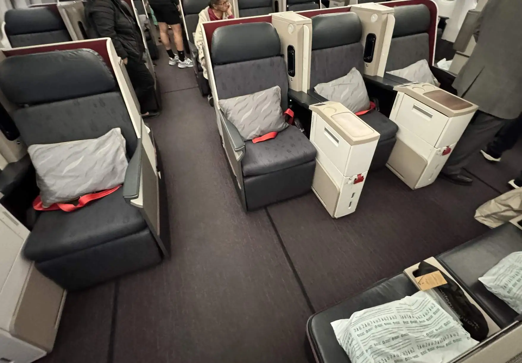 A Tale of Two Turks: Flight-testing the 777 and A350 Business Class on ...