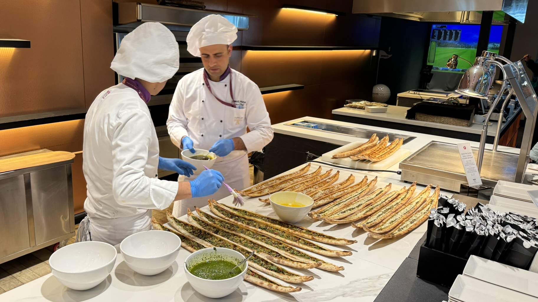 A Tale of Two Turks: Flight-testing the 777 and A350 Business Class on ...